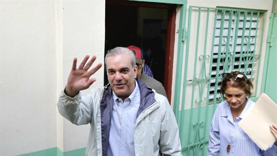 Abinader supervisa los daños de Melissa en San José de Ocoa y ordena ...