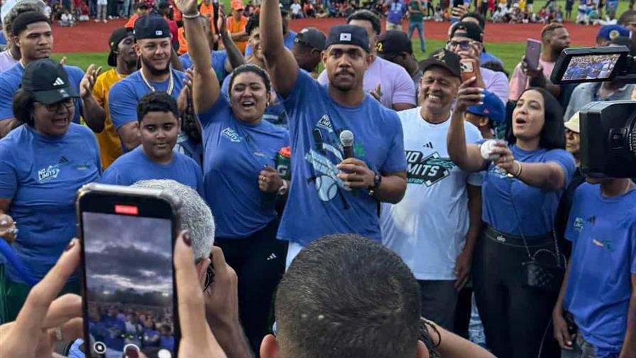 Julio Rodríguez invierte más de US$1.3 millones en complejo deportivo y ...